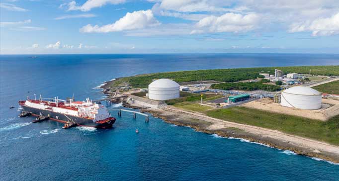 Demanda acusa a AES de monopolizar el mercado de GNL en Panamá - ITCAndino